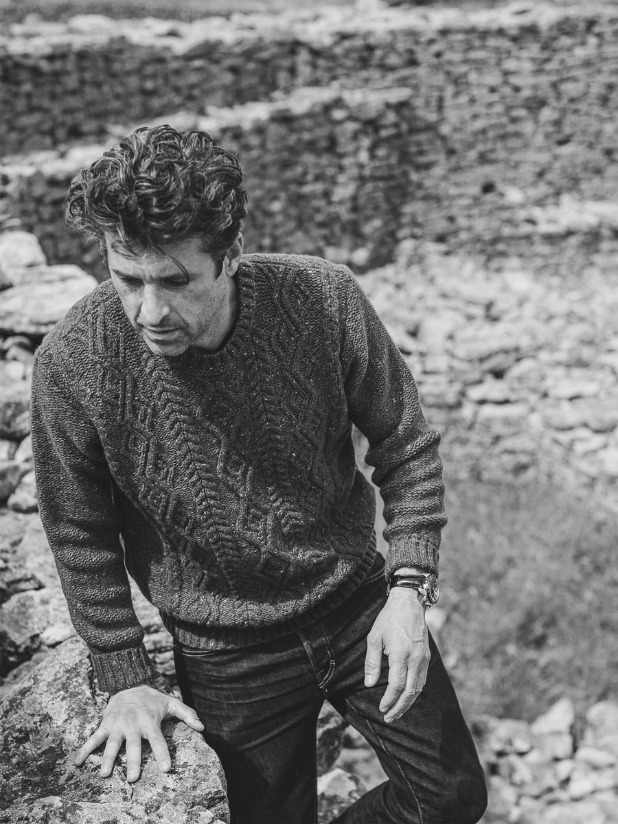 【Inis Meáin】Cashmere 'Ridges' Aran Sweater Burgundy – Blue Beach Denim