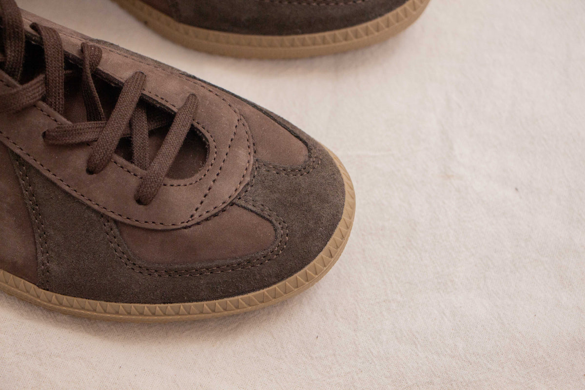 【Reproduction of Found】1700NL Brown Nubuck Germain Trainer – Blue Beach ...